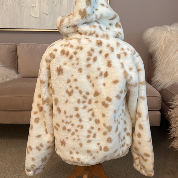 Nine West | Jackets & Coats | Fuzzy Animal Print Zip Up Jacket | Poshmark